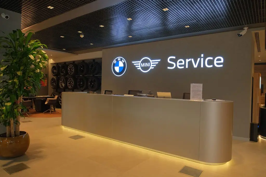 Retail Next konseptiyle yenilenen Borusan Oto İstinye açıldı - Fast ...