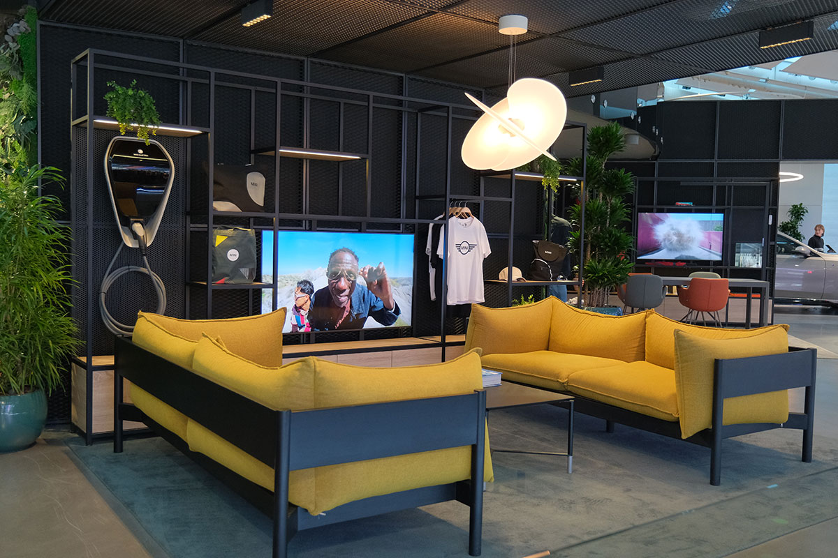 Retail Next konseptiyle yenilenen Borusan Oto İstinye açıldı - Fast ...